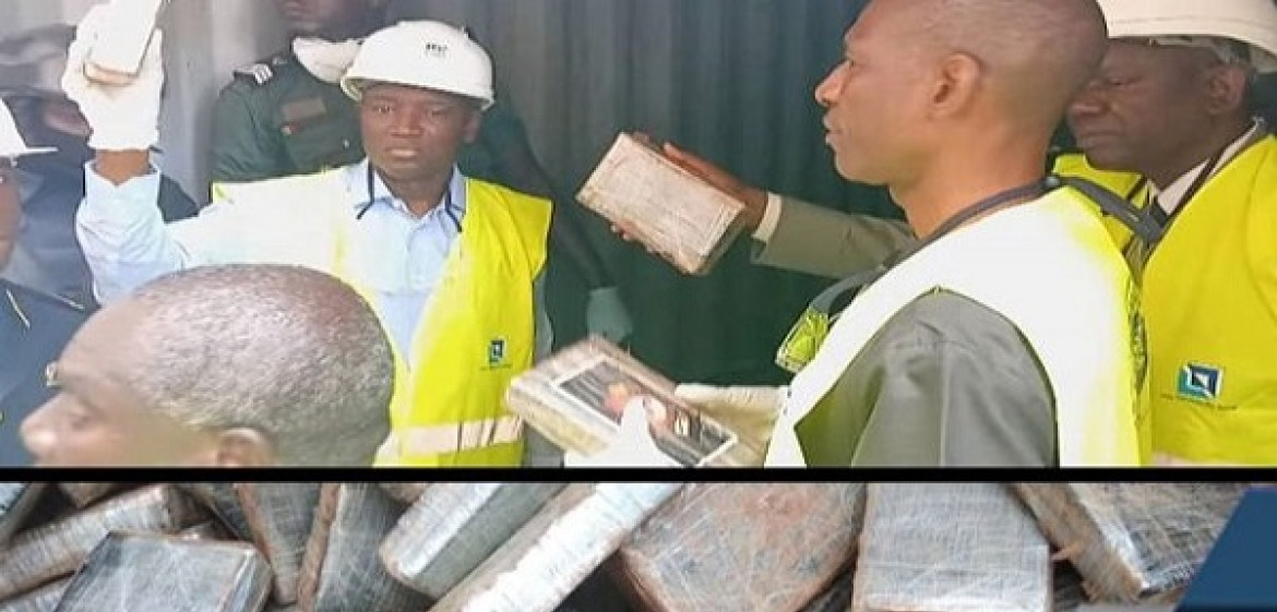Les autorités sénégalaises incinèrent plus d’une tonne de cocaïne ... Les autorités sénégalaises incinèrent plus d’une tonne de cocaïne ...